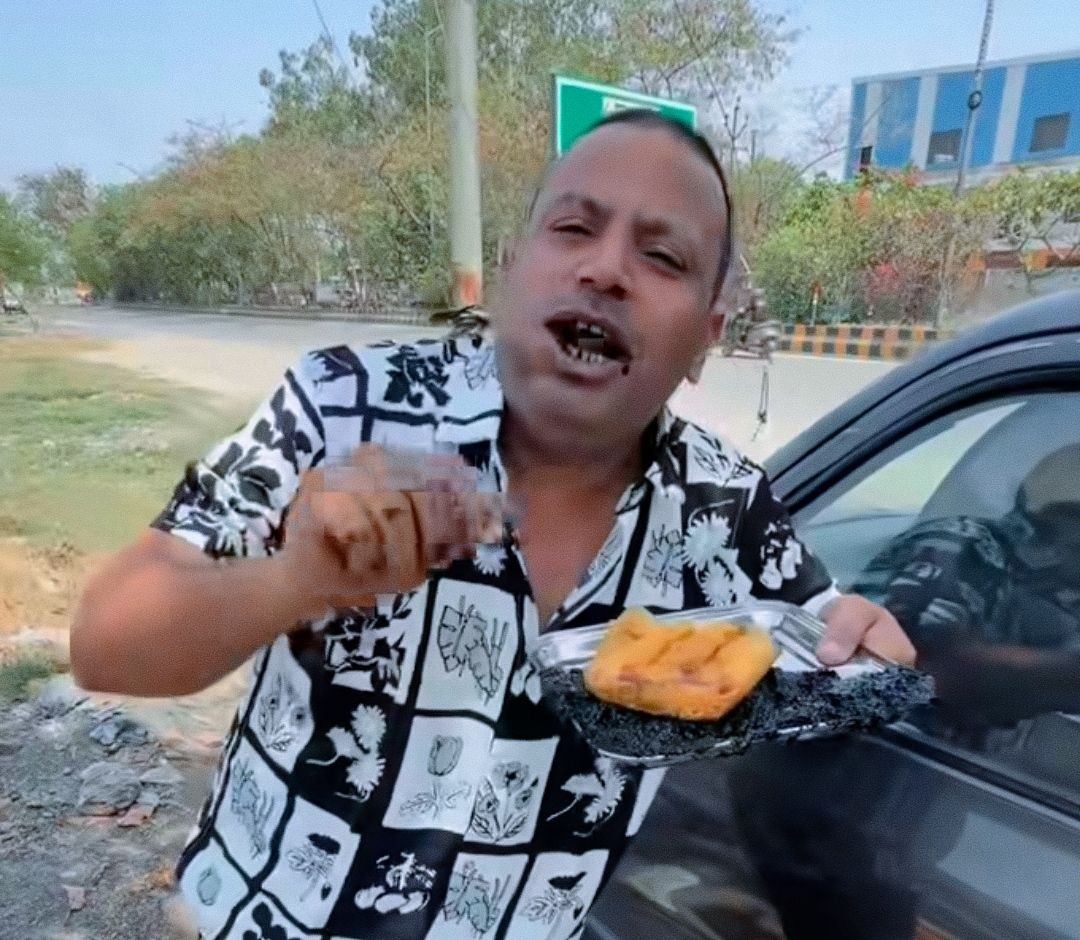Puneet Superstar Sparks Outrage After Eating Bread Pakora with Drain ...